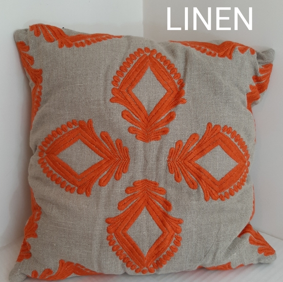 Magaschoni | Accents | Magaschoni 22 Embroidered Linen Decorative ...